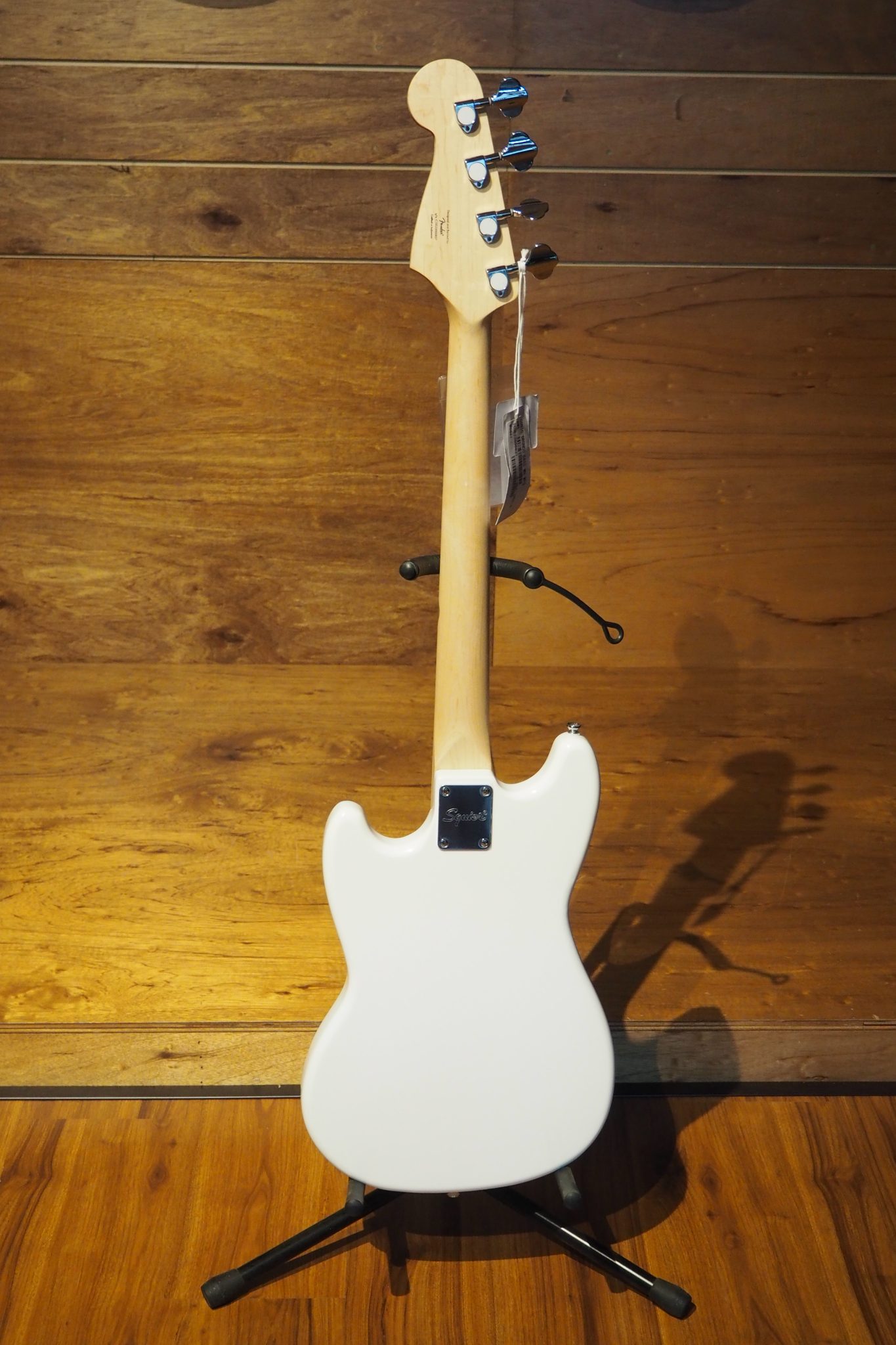 SQUIER SONIC BRONCO BASS GUITAR W/WHITE PICKGUARD, MAPLE FB, ARCTIC ...